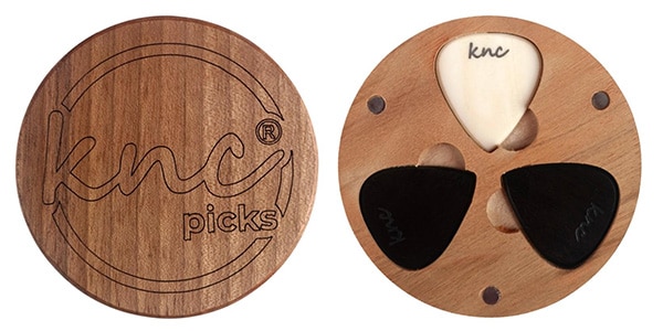 Knc Picks ( ケーエヌシーピックス ) Metal Set (3 Picks) with Wooden Box - 3 Pack Guitar Picks 送料無料 | サウンドハウス